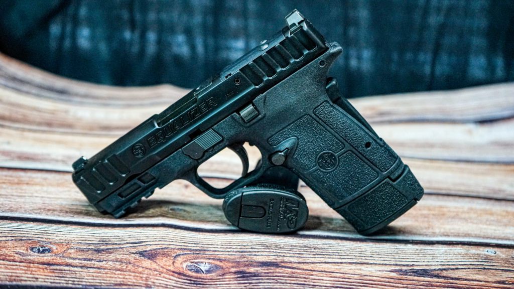 Smith & Wesson Equalizer Review - 3 Gun Kenzie